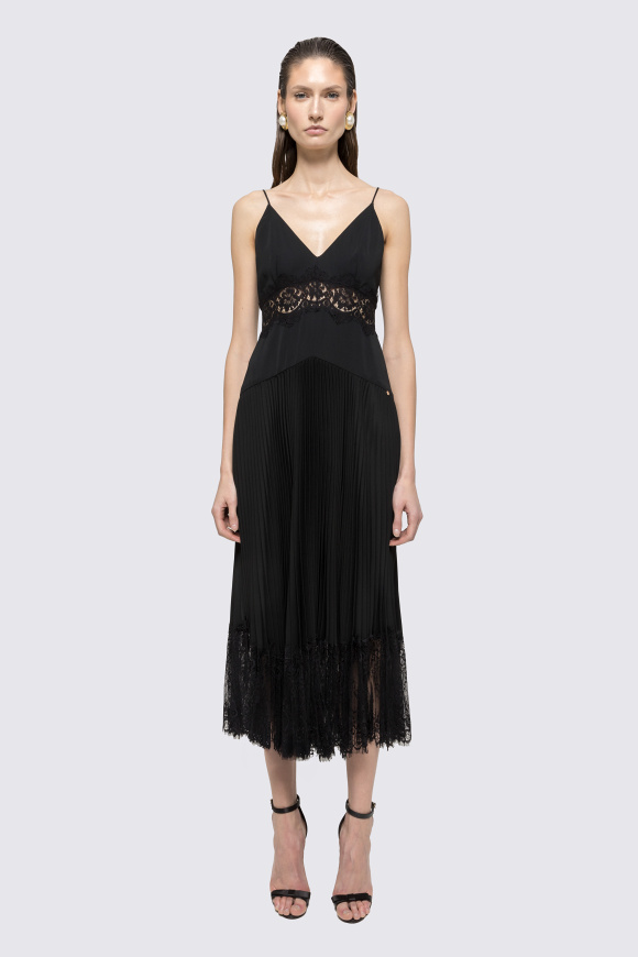 Products catalogue: Clothing / Evening Dresses | NISSA